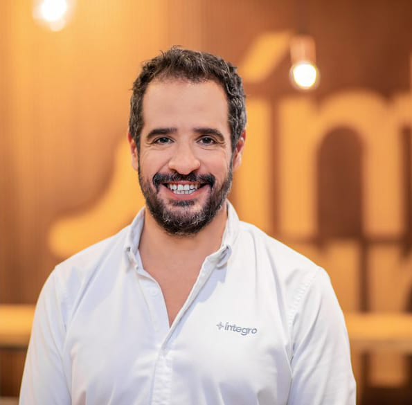 Jorge Mario Figueroa busca el desarrollo del país por medio de la construcción | Actualidad UVG